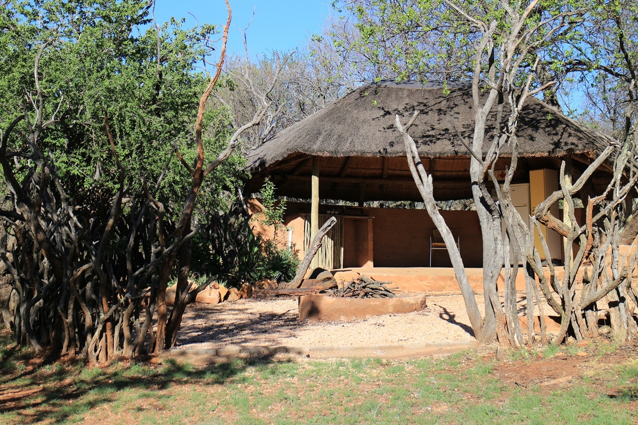 Thwane Bush Camp | LekkeSlaap
