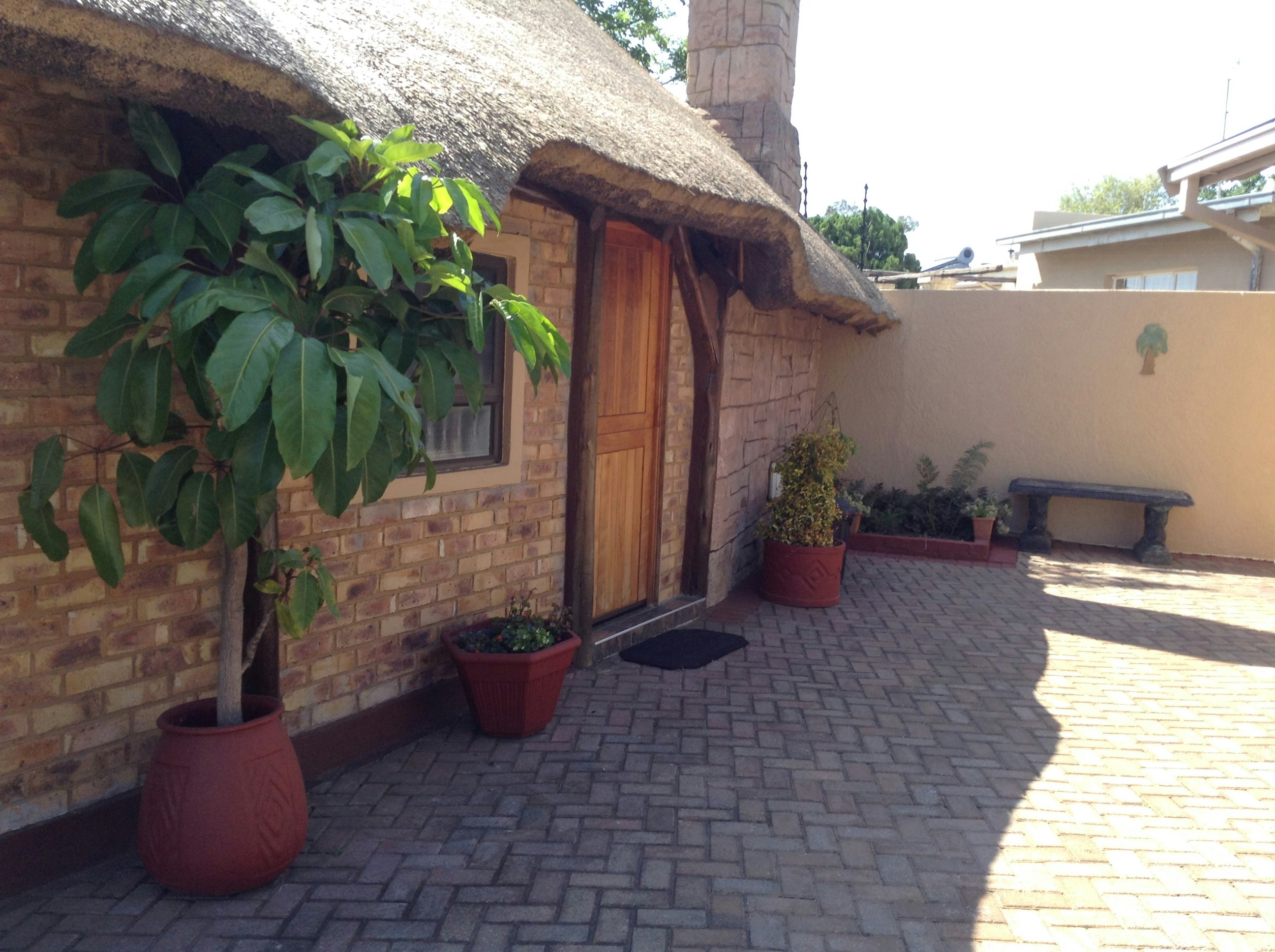 Accommodation near UNISA Florida Campus | LekkeSlaap